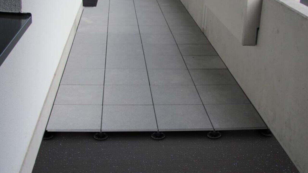 DAMTEC® sonic FiRe - Sustainable impact sound insulation in outdoor areas